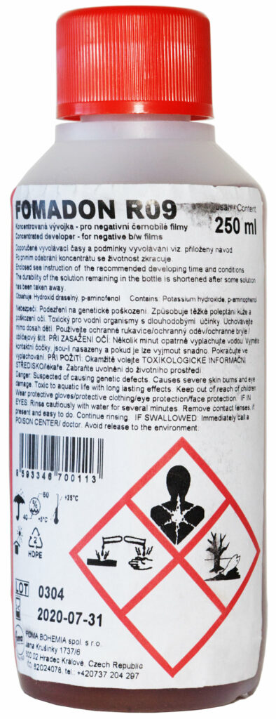 Film developing with Rodinal – developing times, dilution, pull & push